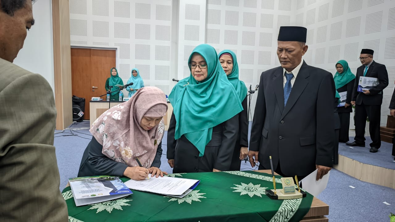Rektor UMPP Resmi Lantik Pejabat Struktural Periode 2023-2027 - Warta PTM