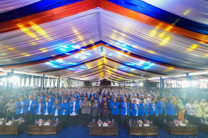 PPKMB UMSU 2024 Berlangsung Meriah, Rektor Dorong Mahasiswa Baru ...