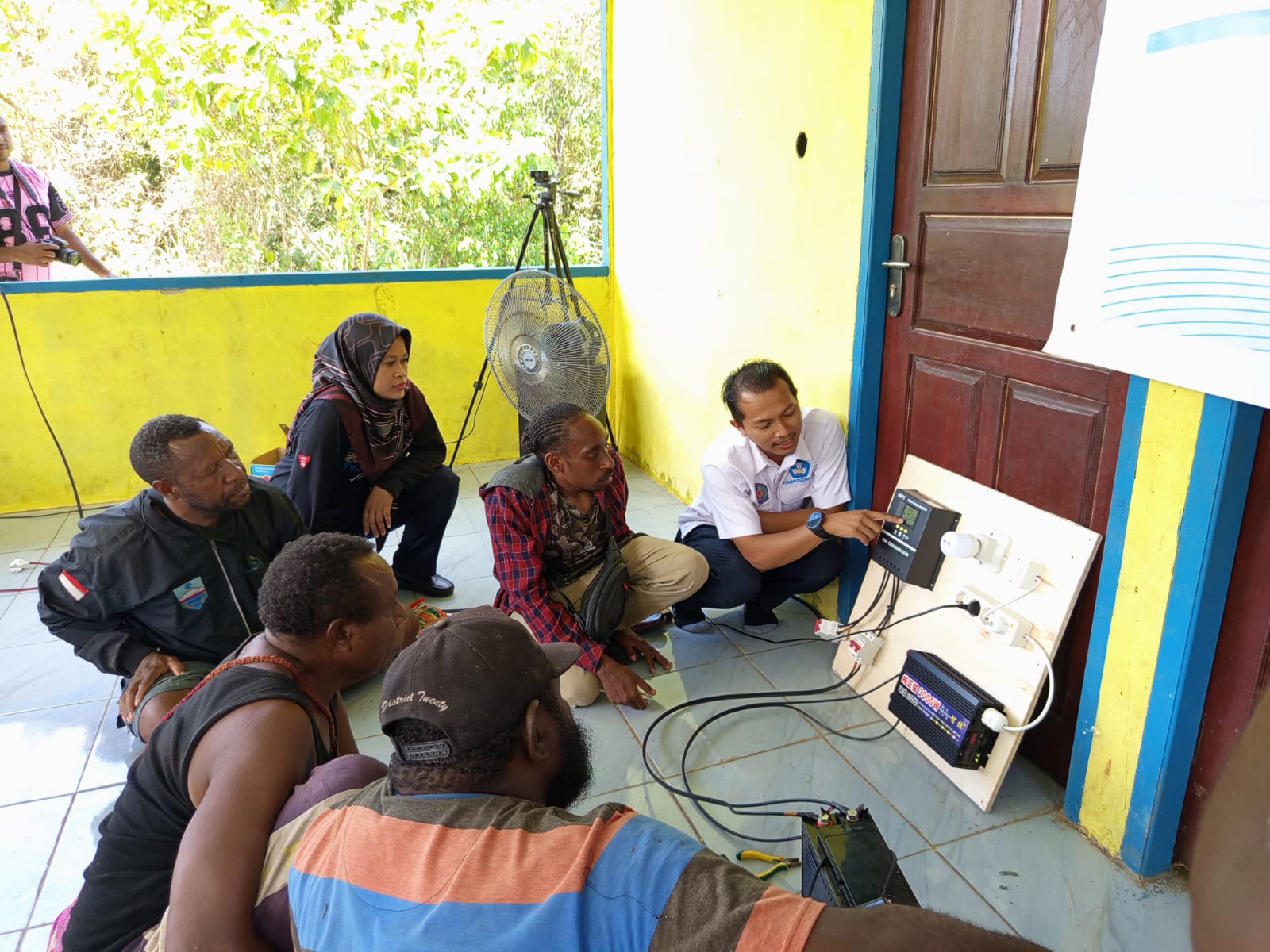Dosen UMPB dan UMM Transformasikan Energi Solar Panel di Kampung Duwin ...