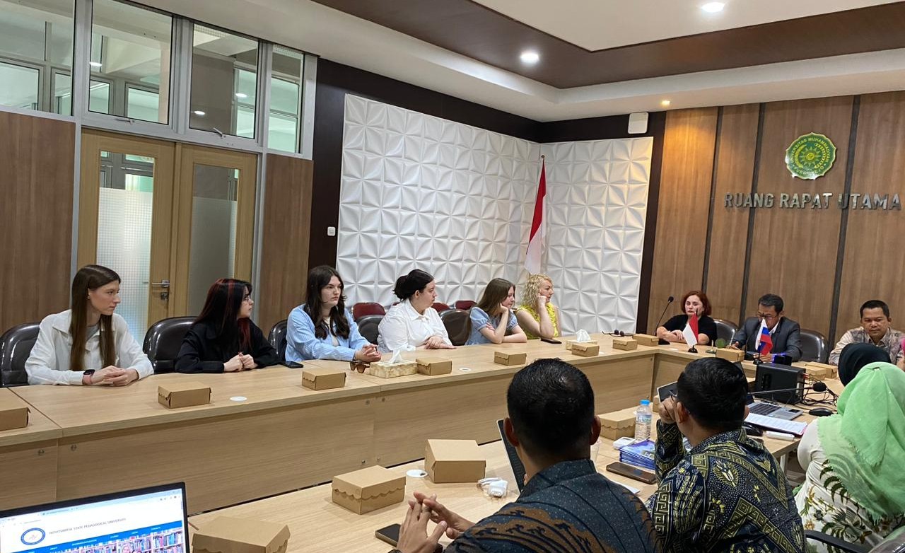 UMPWR Perkuat Kerja Sama Internasional lewat Kunjungan Akademik NSPU ...